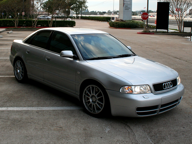 pic request:lowered B5 S4 with 17" wheels