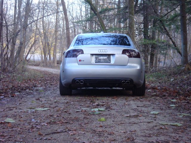 Light Silver B7 S4 Rear Valence - To paint black, or not to paint black
