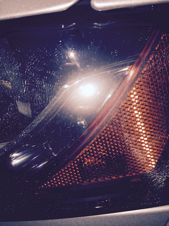 Can I fix my spider crack on B8 A4 Headlights?