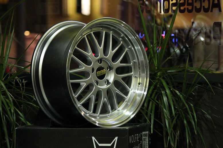 Free 17" A3 wheels or pay $450 for BBS LM 18" replicas?