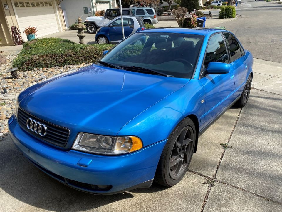 2001_Audi_A4_Front_sm - Audizine Photo Gallery