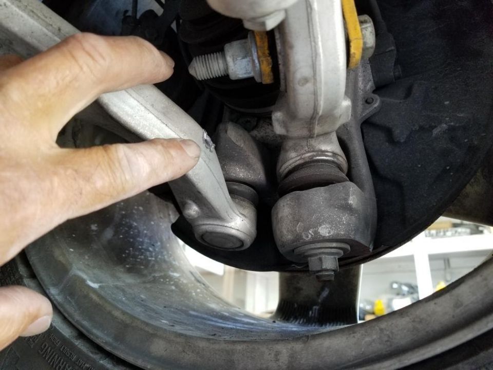 Lower Strut Bolt - Audizine Photo Gallery