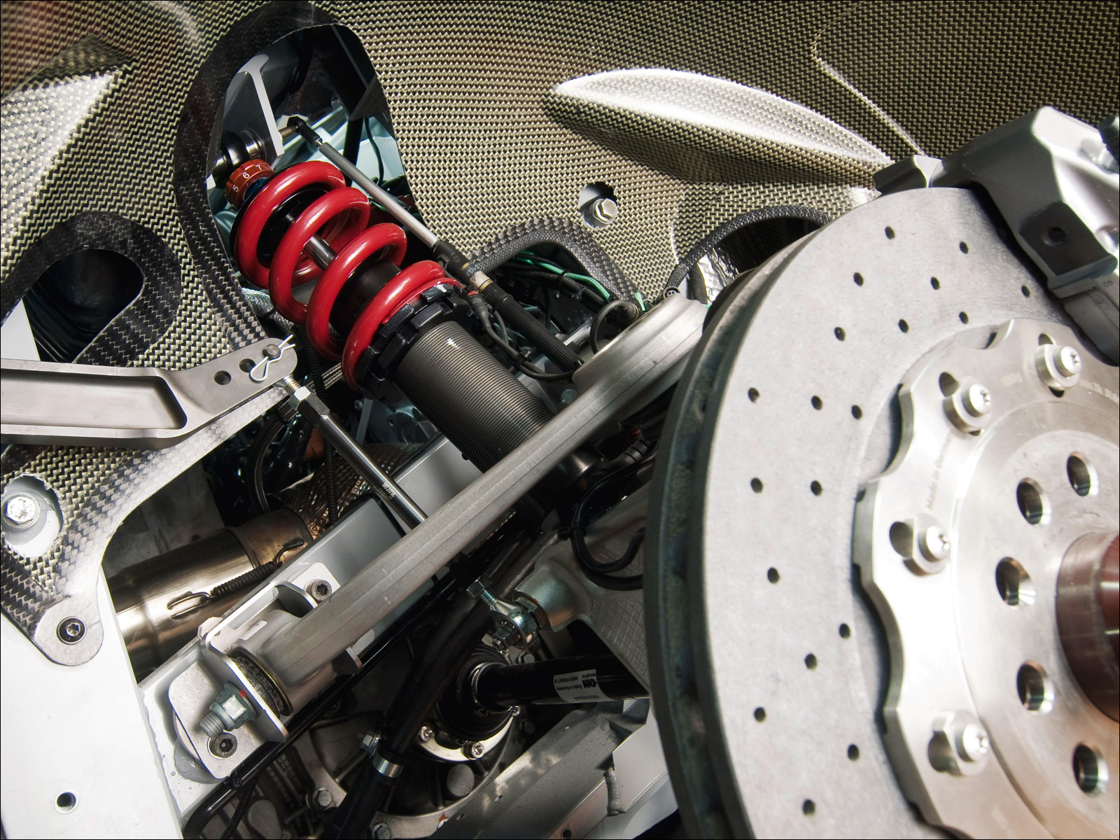 The Audi R8 LMS suspension system - 1600x1200 - Audizine Photo Gallery